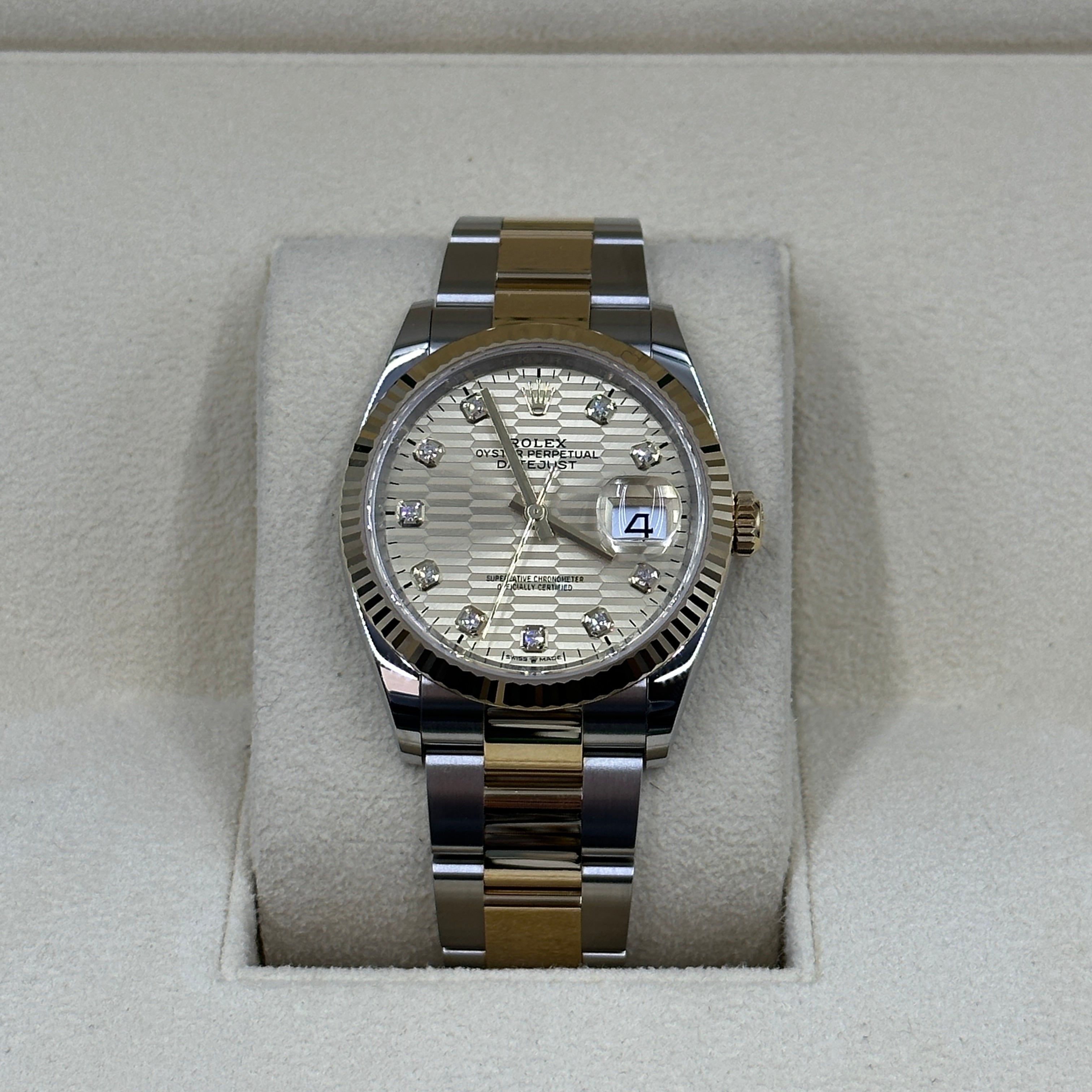 Rolex Datejust 36 126233G Champagne Fluted Oyster 2024 – EW Watches