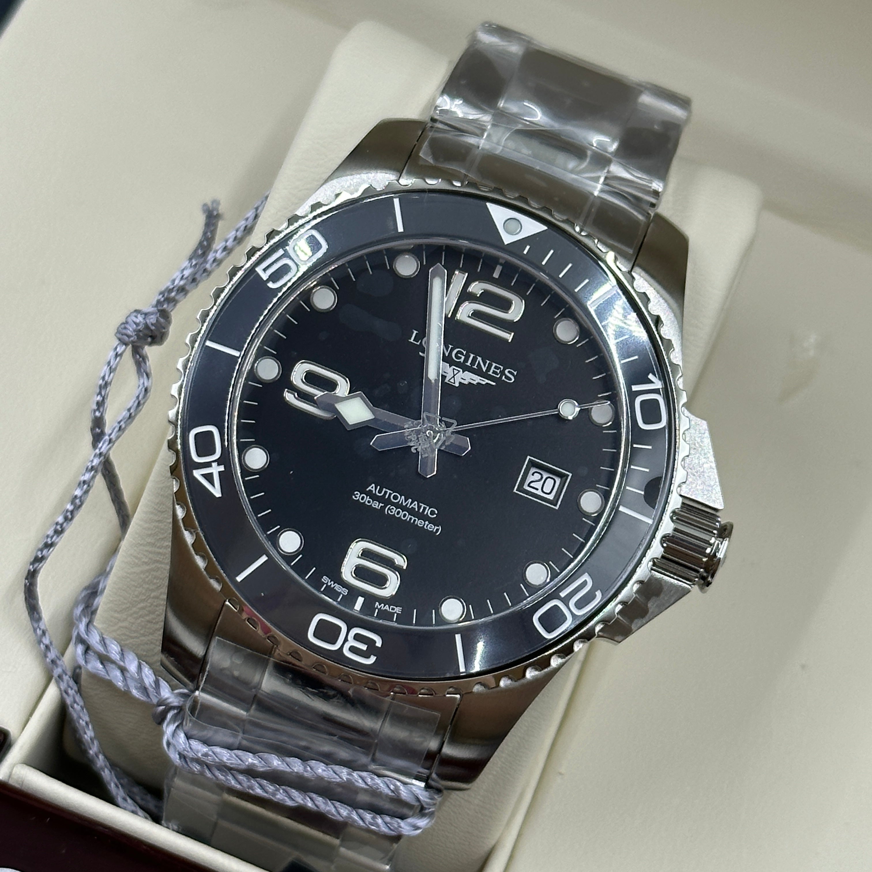 Longines Hydroconquest 43MM L3.782.4.56.6 2025 – EW Watches