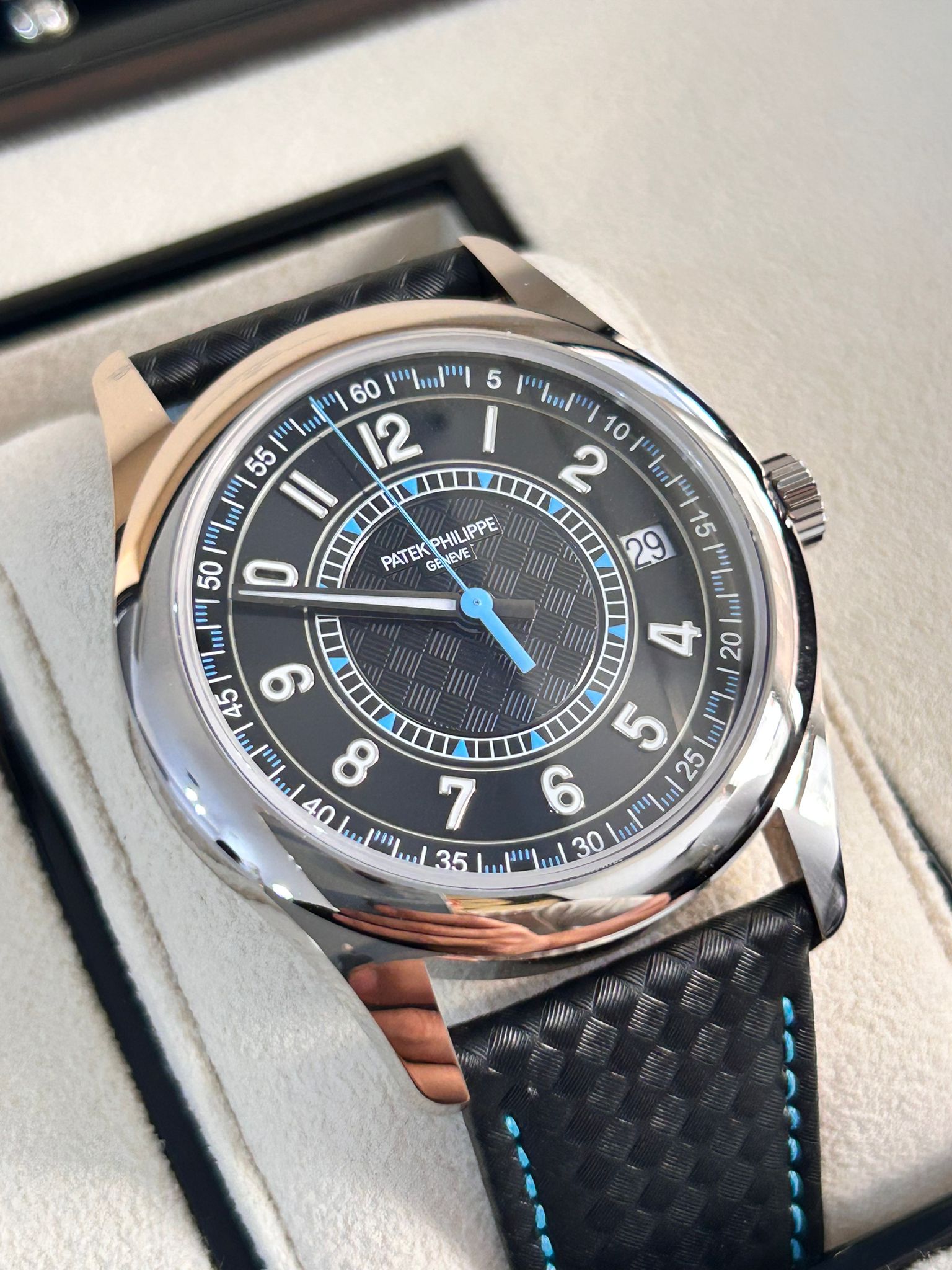 Patek Philippe Calatrava 6007G-011 – EW Watches